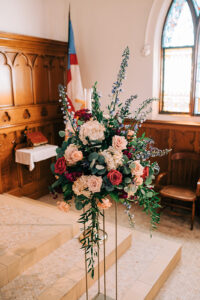 Rustic & Whimsical – https://mynarcissus.com